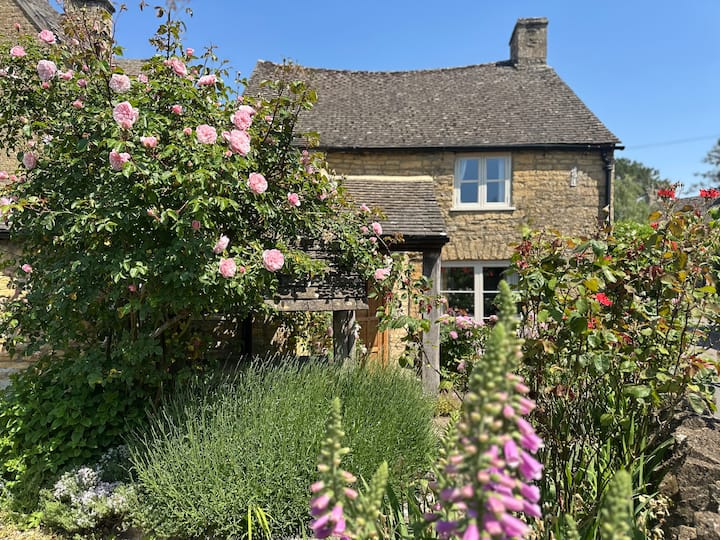 Well Cottage, Rare And Amazing, Detached 16th C. - Stow-on-the-Wold