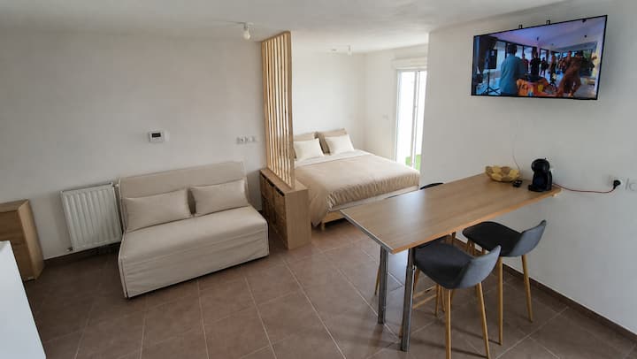 Grand Studio Avec Terrasse Et Parking - Le Pontet