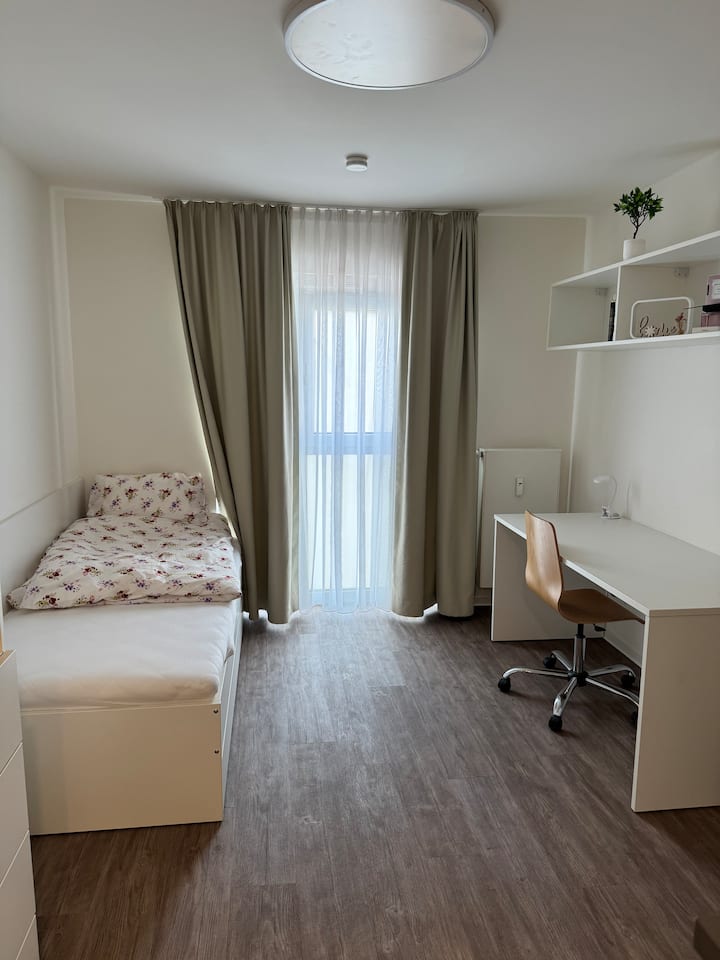 Modern City‑center Apartment - Leipzig