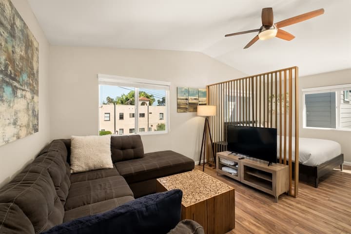 Modern Ac Loft  Private Entry, Free Parking - 샌디에고