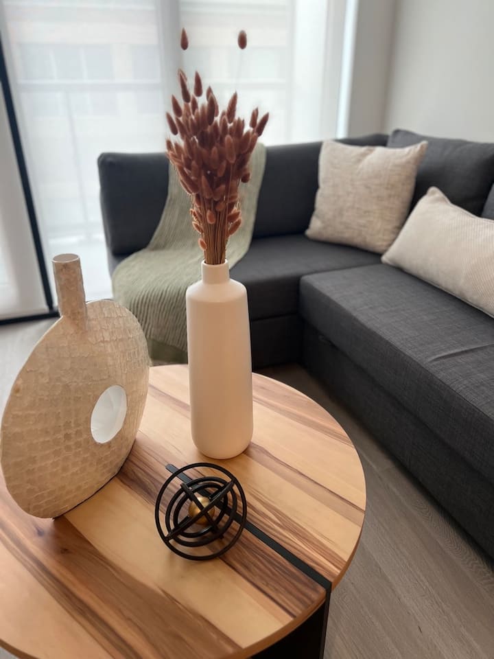 New Modern 1br Suite Condo Near Bayview Village - Toronto