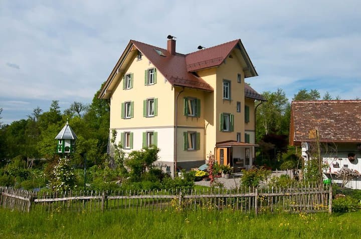 Landleben Mit Gartenfreuden Und Maximalem Komfort - Lake Constance