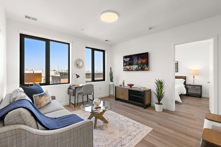 Exquisite 1br ! 30 Min Fifa ! Rooftop Nyc Views ! - Bayonne, NJ