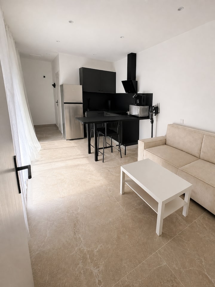 Studio Avec Piscine Privée - Le Pontet