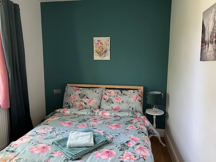 Beautiful Bright Single Room - Woking
