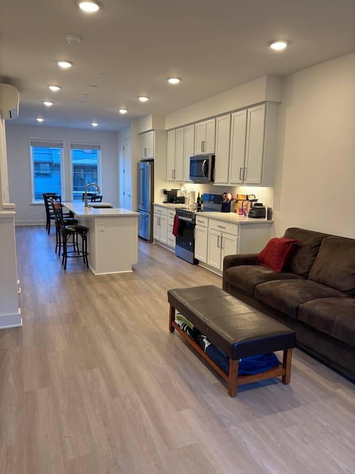 New Spacious Townhome Surrounded By Nature! - Snoqualmie, WA