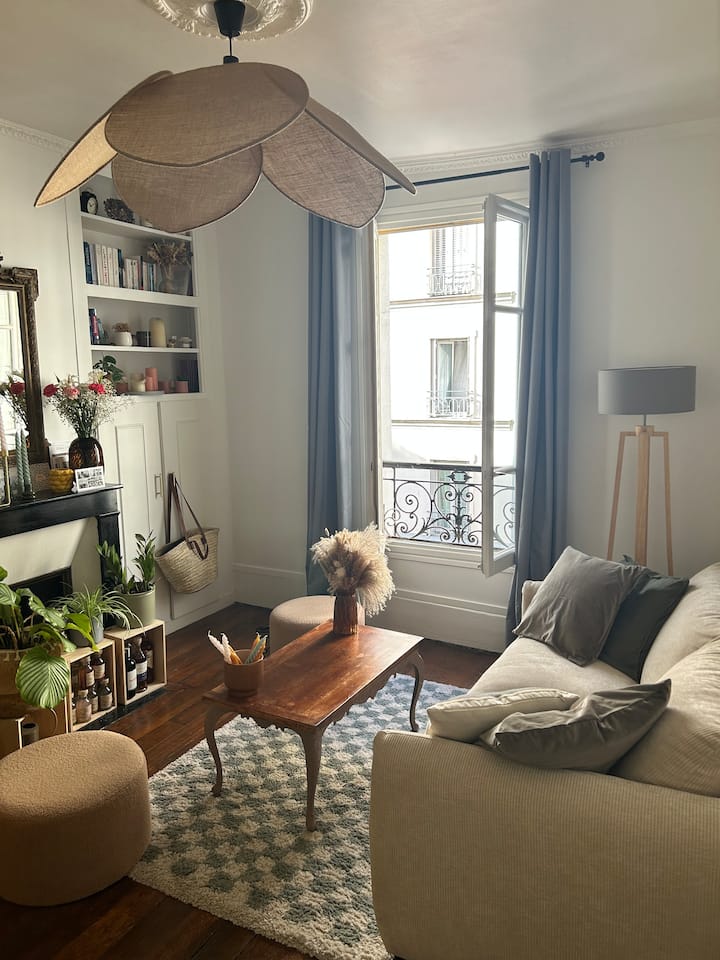 Appartement Au Pied De Montmartre - Paris