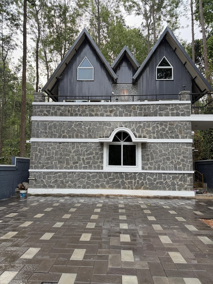The Royal Stone House |2bhk& Luxury 2 A-type| Full - Yercaud