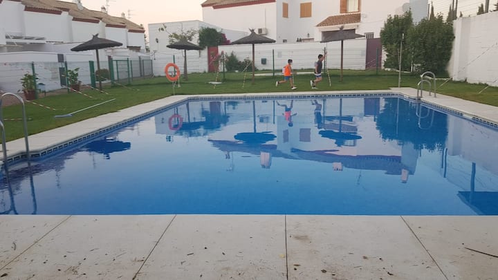 Vive El Pueblo Y Naturaleza - El Castillo de las Guardas