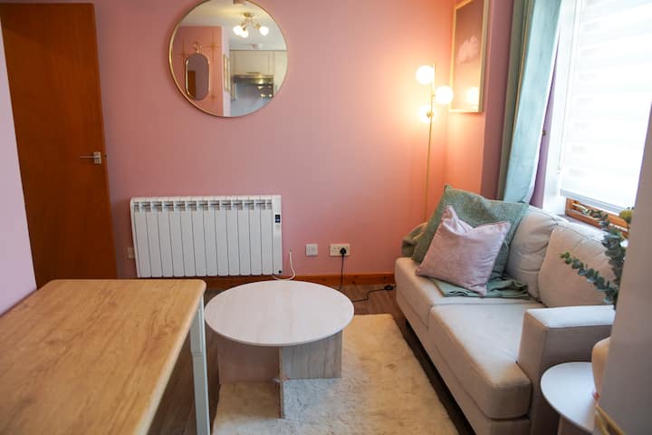 Stylish 1 Bedroom Apartment -Old Bakery, Inverness - Inverness