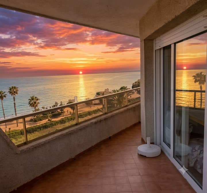 Precioso Apartamento En Primera Línea De Mar - Santa Susanna