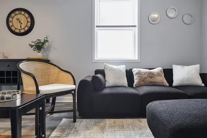 Modern Chic 4bd 2ba Penthouse In Oak Park - Oak Park
