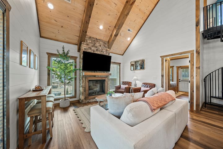 Wild Rose Cabin*minutes From Dollywood/the Island - Pigeon Forge, TN