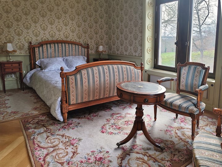 Chambre Dorée Au Château Des Bérangers - Gannat