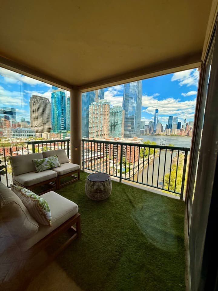 Jc 1br W/ Balcony & Nyc Views 10 Min To Path - Jersey