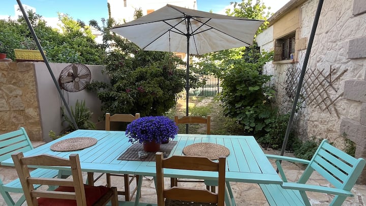 Family Vacation Home - Milos