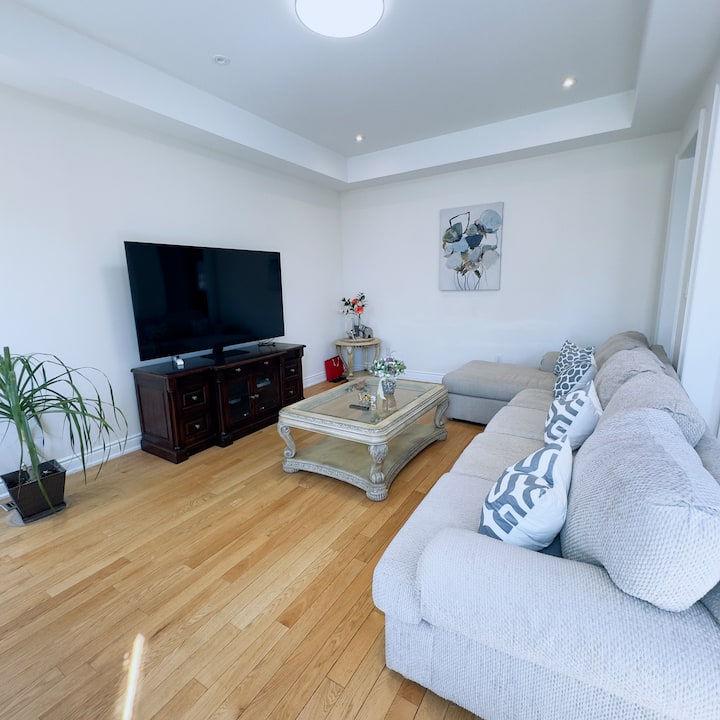 Premium Richmond Hill Living Fiber Wifi & Parking - Aurora