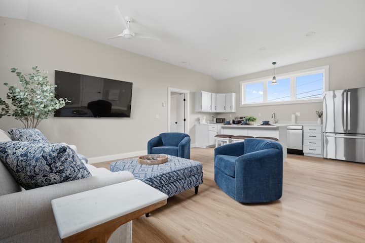 Newly Constructed Apartment — 7 Min To Colby - Waterville, ME