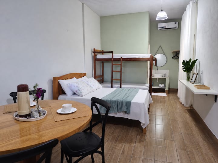 Até 4 Pes. Ar+wi-fi+cozinha - Comodoro