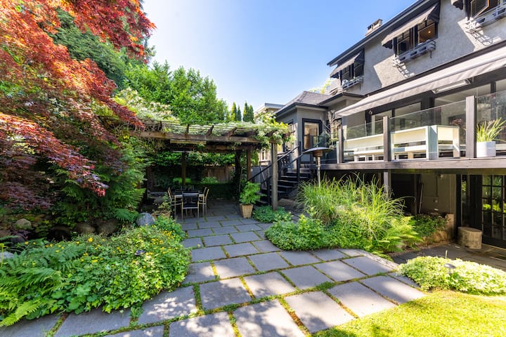 Luxurious Point Grey Character Home|3br| King Bed - Bowen Island