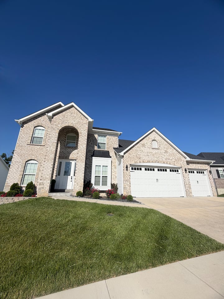 Large Home For A Large Family - Arnold, MO