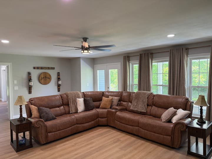 Bourbon Trail Cozy Retreat In Bardstown - Bardstown, KY