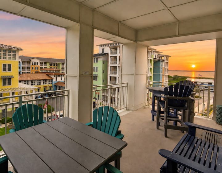 New! 3bd 2bth Oceanfront / Pool / Boat / Surf - Virginia Beach, VA