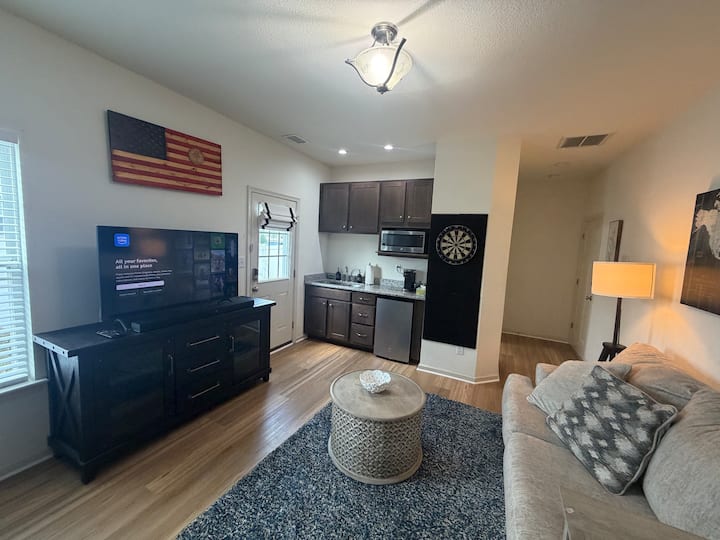 Modern Retreat With Pool Access - Virginia Beach, VA