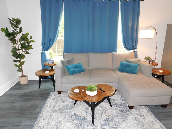 Egan Cottage - Denton, TX