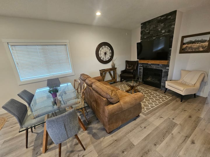 Foothills Cottage - Okotoks