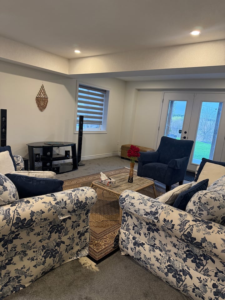 Cozy Nest With Comfort & Style - Guelph