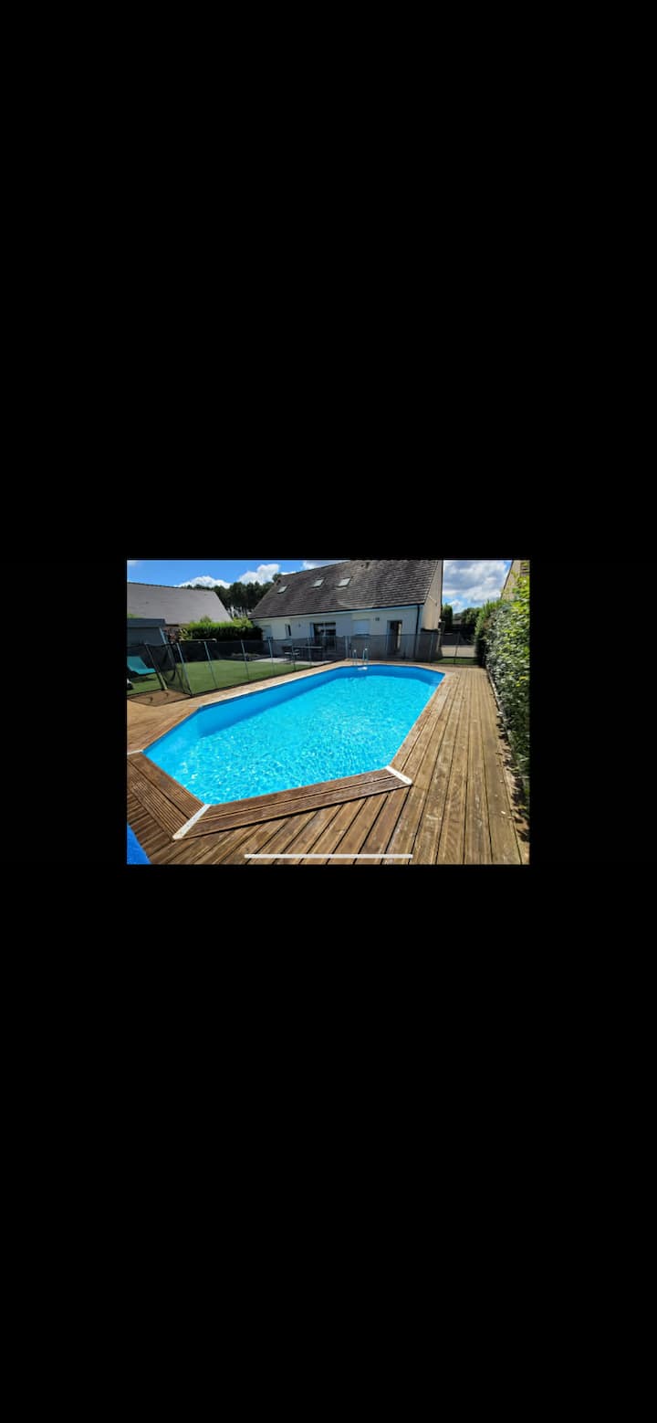 Maison 4 Ch, Piscine, Garage, Près 24h Du Mans - France
