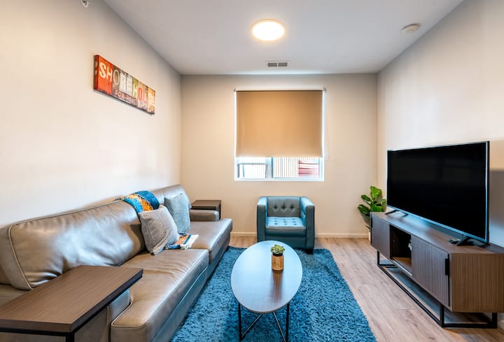 2br Apartment In Downtown Omaha With Free Netflix - Omaha, NE