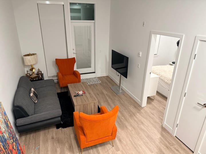 2500 Hackett Crescent Condo - Sidney