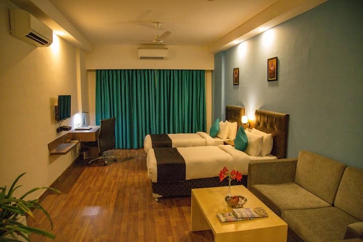 Saramax Inn | Luxury Studio Apartment In Haridwar - Roorkee
