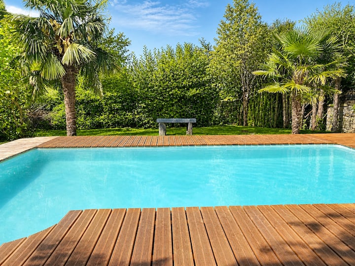 Maison De Vacance Pour Groupe Avec Piscine - Cher