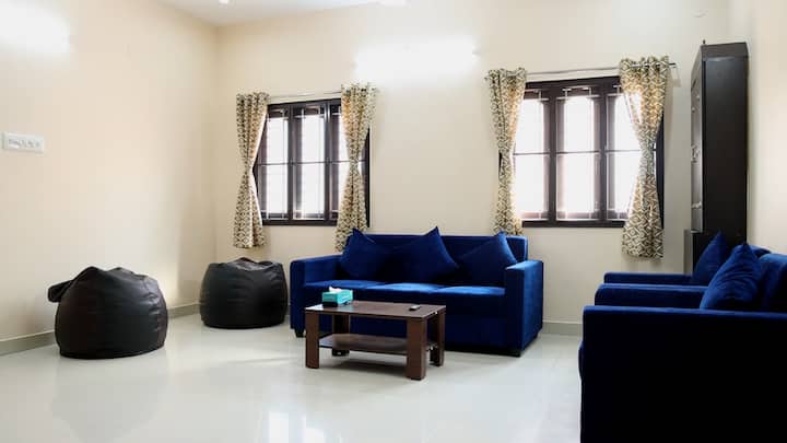 Manian Apartments - Madurai