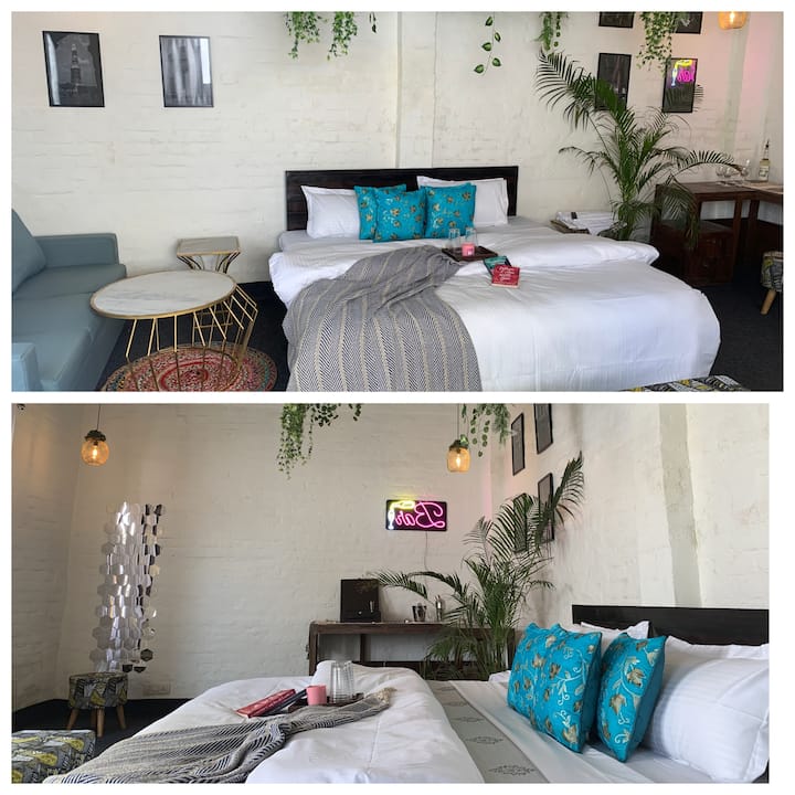 Private Penthouse W/h Terrace &Bathtub@ Hauzkhas - New Delhi