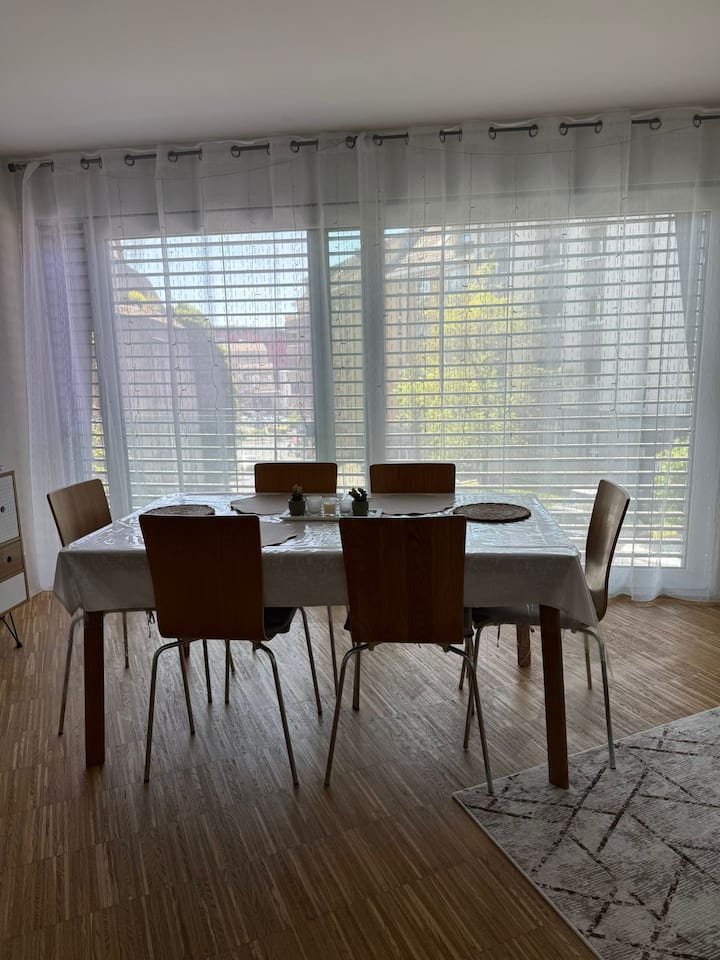 Appartement Spacieux Et Lumineux à Neuchâtel - Neuenburg