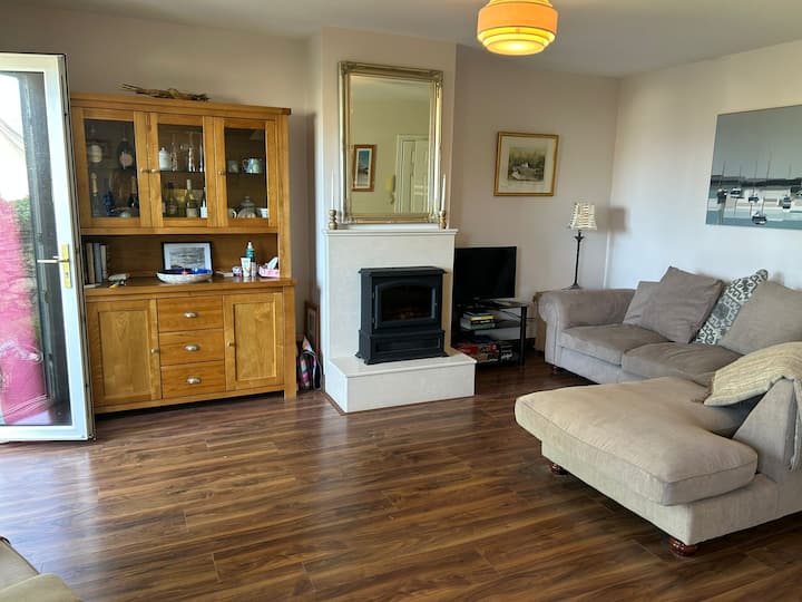 Central Two Bed Apartment Looking Over The Harbour - Dunfanaghy
