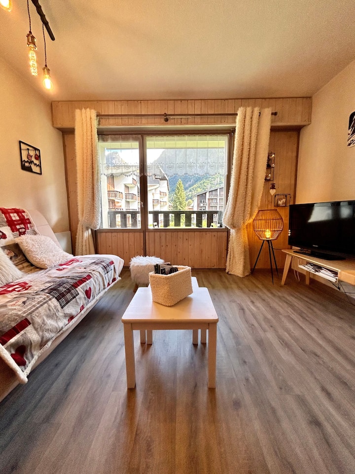 Studio For 4 People In The Center - Samoëns
