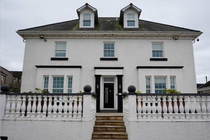 Entire Home In Chapelhall, United Kingdom - Ayrshire