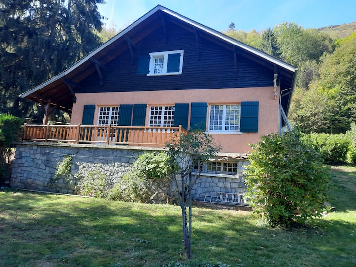4 Chambres D'hôtes
 Le Chalet Des Hauts Bois - Argelès-Gazost