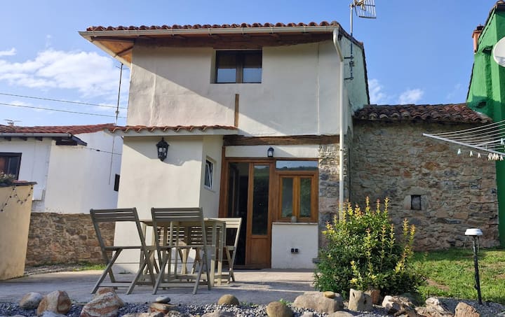 Stone House Recently Renovated - Villaviciosa