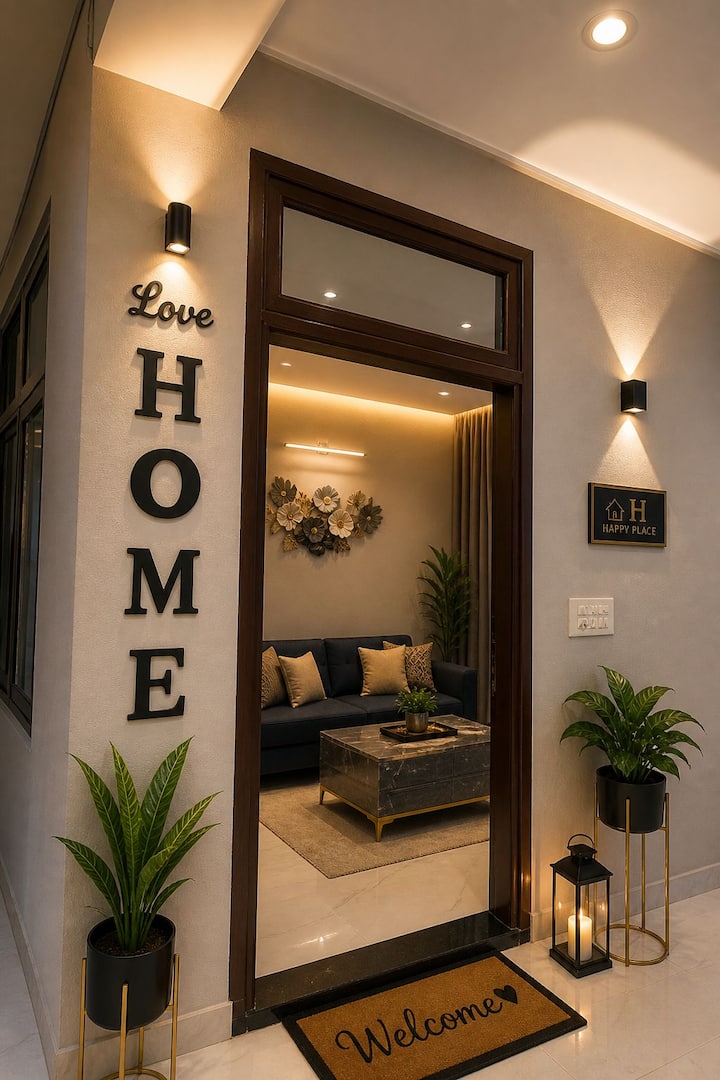 Urban Luxe Stay In Lucknow | Couple Friendly - Lucknow