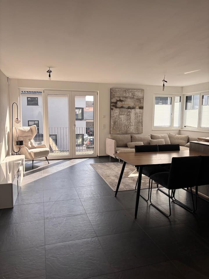 4 Zimmer, 2 Bäder, Darmstadt Eberstadt - Darmstadt