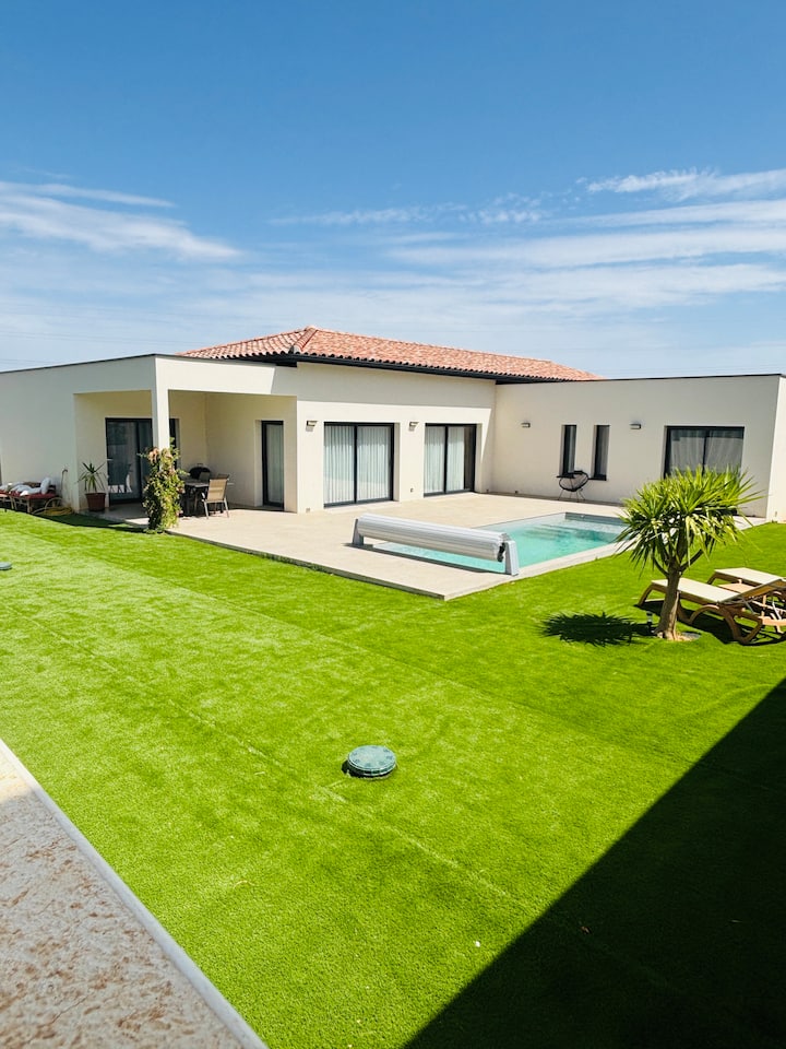 Villa Avec Piscine à Narbonne - Narbonne