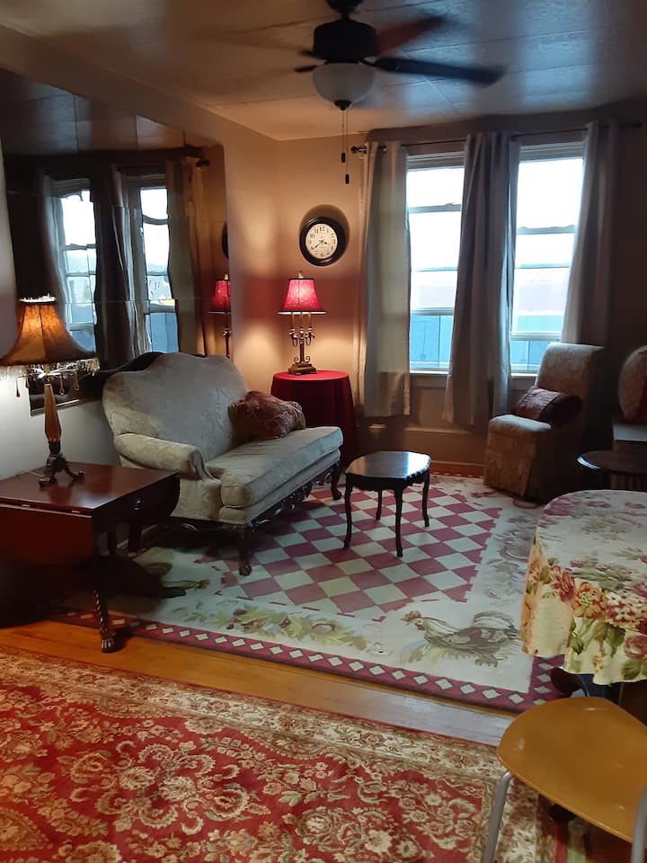 Stay Above Swedish Pantry + Cozy Downtown Escape - Escanaba, MI