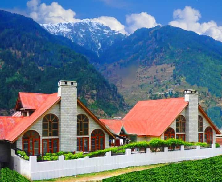 A Cozy Victorian Style Wooden Cottage - Manali