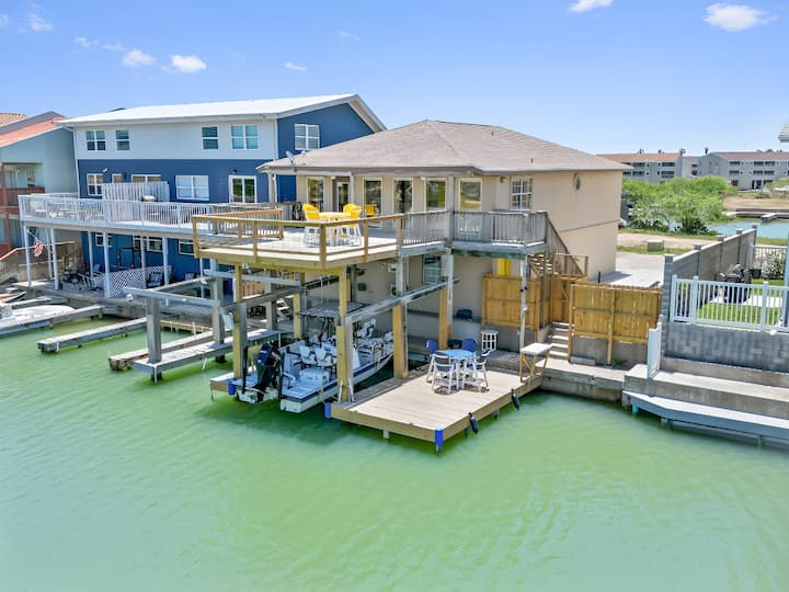 Luxury Canal Home Private Deck Fishing & Boat Slip - Port Isabel, TX